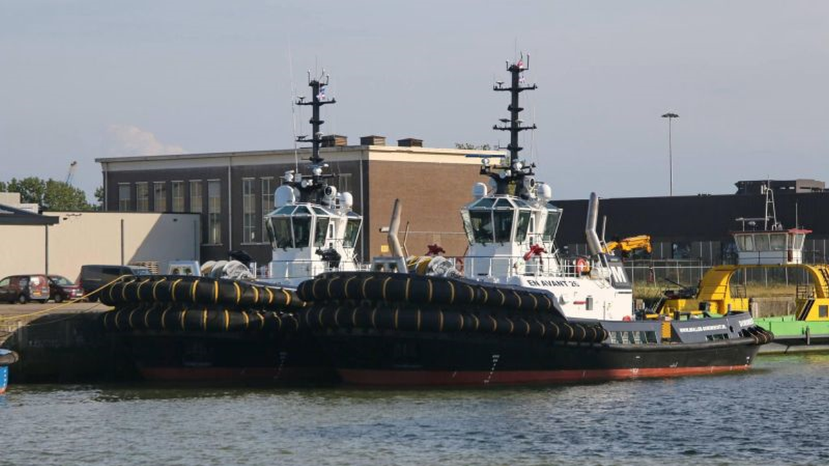 Riviera - Lead Stories Brand - Muller Dordrecht welcomes new harbour tug