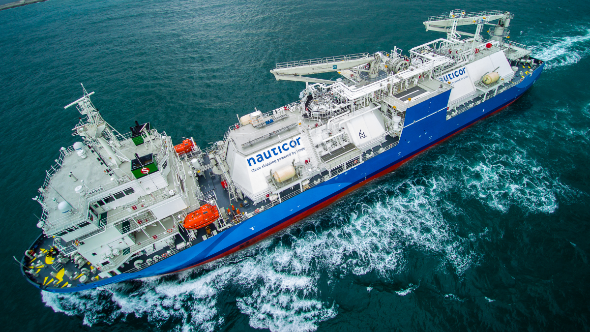 Riviera - News Content Hub - Will there be enough bunkering vessels?