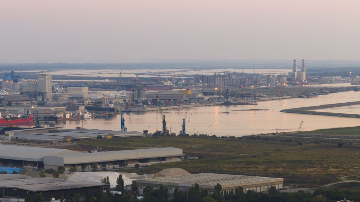 Riviera - News Content Hub - Snam advances Ravenna LNG Terminal with ...