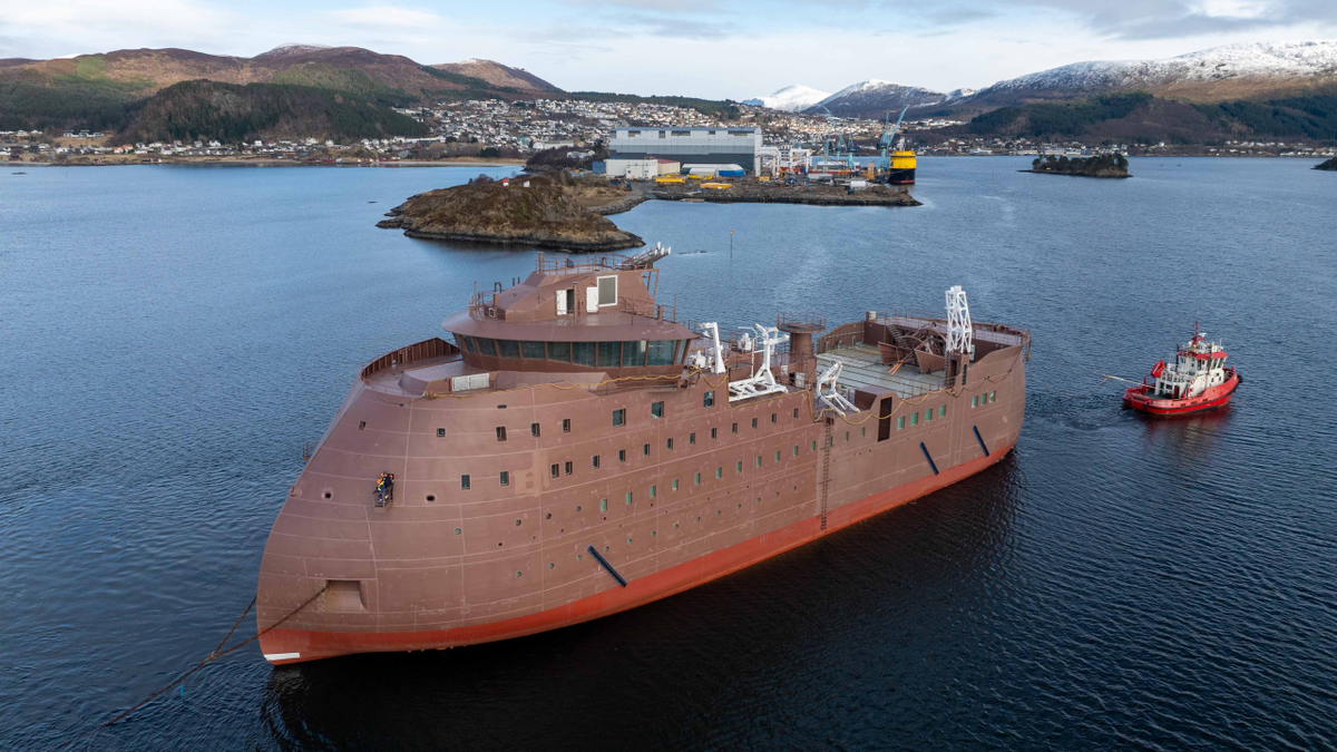 Riviera - News Content Hub - Hull of second CSOV for BS Offshore ...