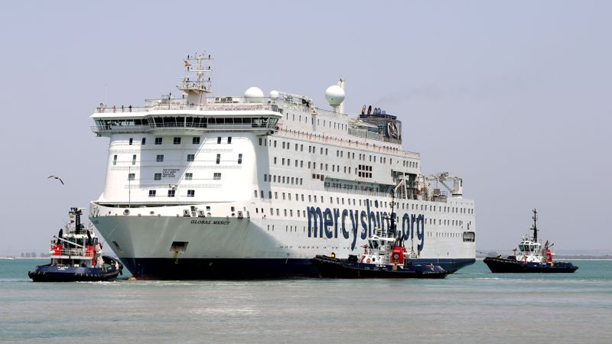 Riviera - News Content Hub - Boluda Towage assists world’s largest ...