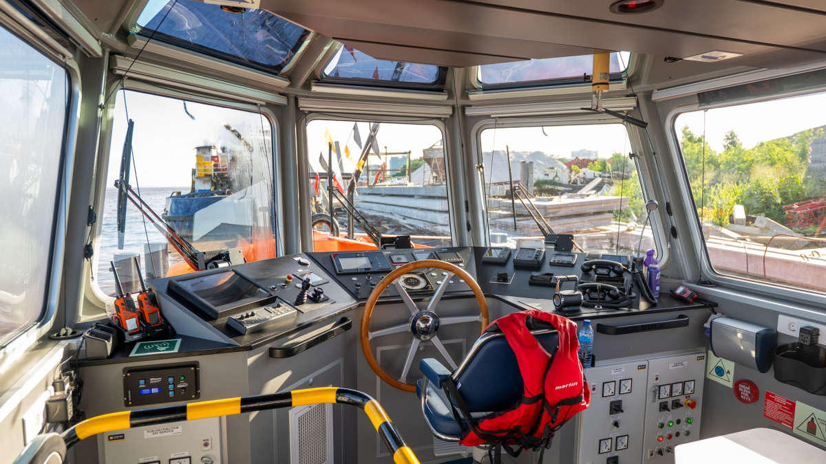 Riviera - News Content Hub - Guyana adds newbuild Damen tug to boost ...