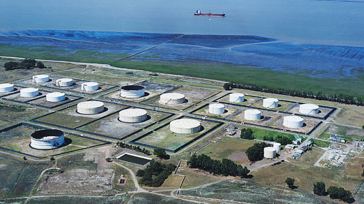 Riviera - News Content Hub - Sanctions stretch crude oil supply chains