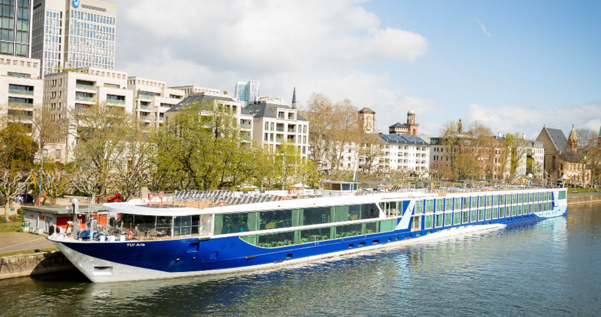 Riviera - News Content Hub - TUI River Cruises orders two methanol ...
